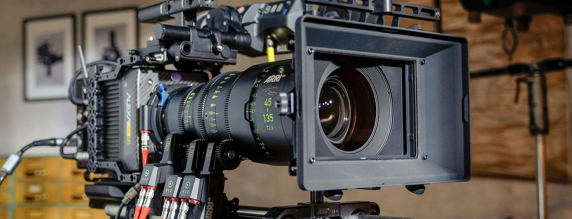 ARRI Signature Zoom Lenses | Lenses | ARRI