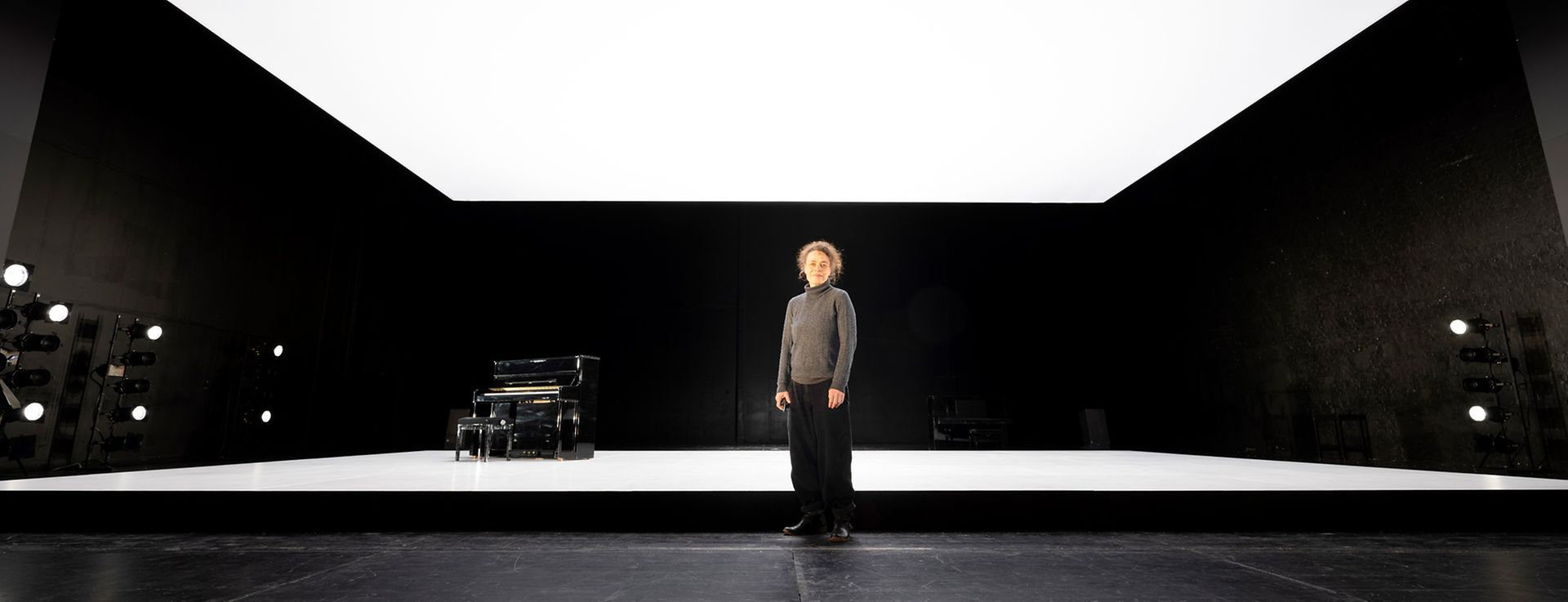 stage.jpg